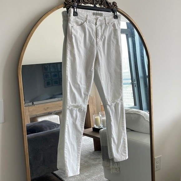 Topshop | Jeans | Topshop Moto Leigh White Denim Ripped Knee Skinny ...